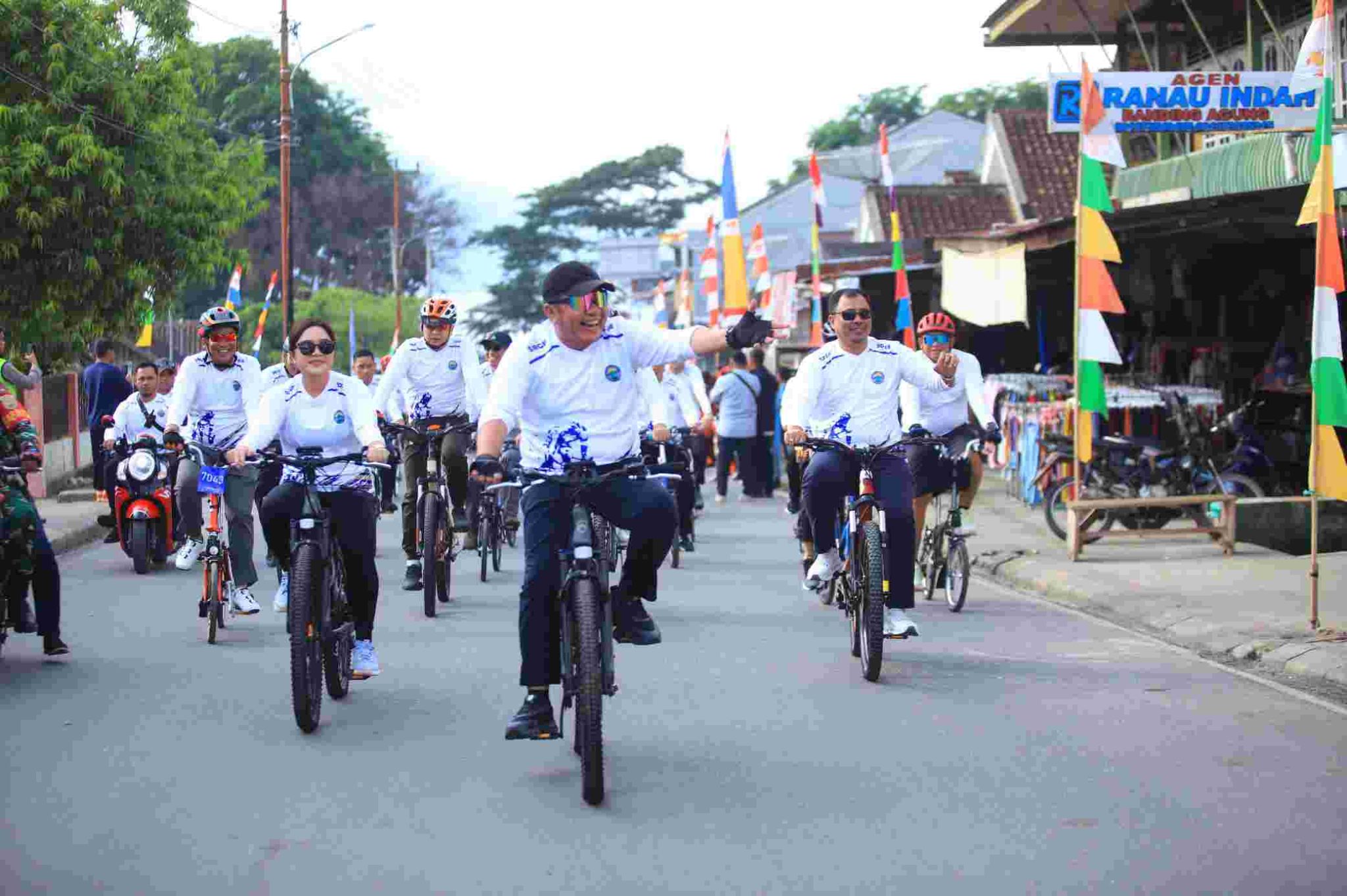 Gubernur Herman Deru Apresiasi Sukses SRGF 2025, Danau Ranau Kian ...